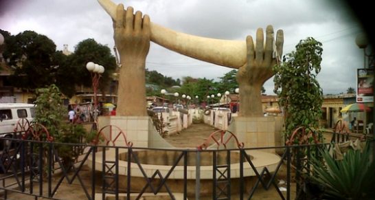 boma-ville-rond-point - CultureCongo